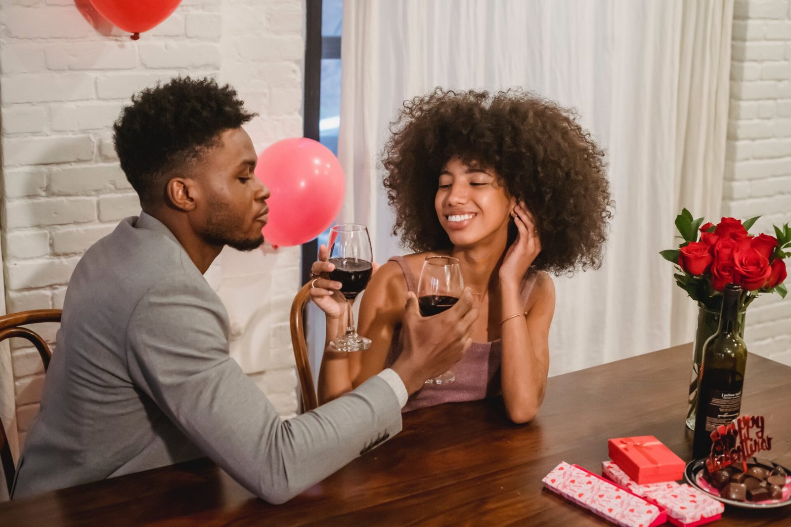 The Five Magic Words For Couples Kisses Huggs Club The Five Magic Words For Couples Kisses Huggs Club